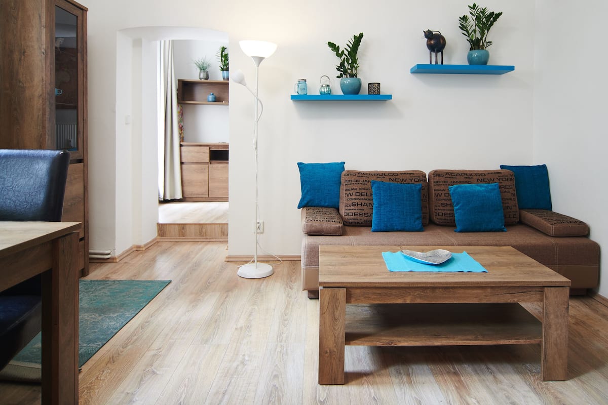 Apartamento Comfort, 1 quarto, terraço, junto ao jardim | Roupa hipoalergénica, secretária, cortinas/cortinados opacos 
