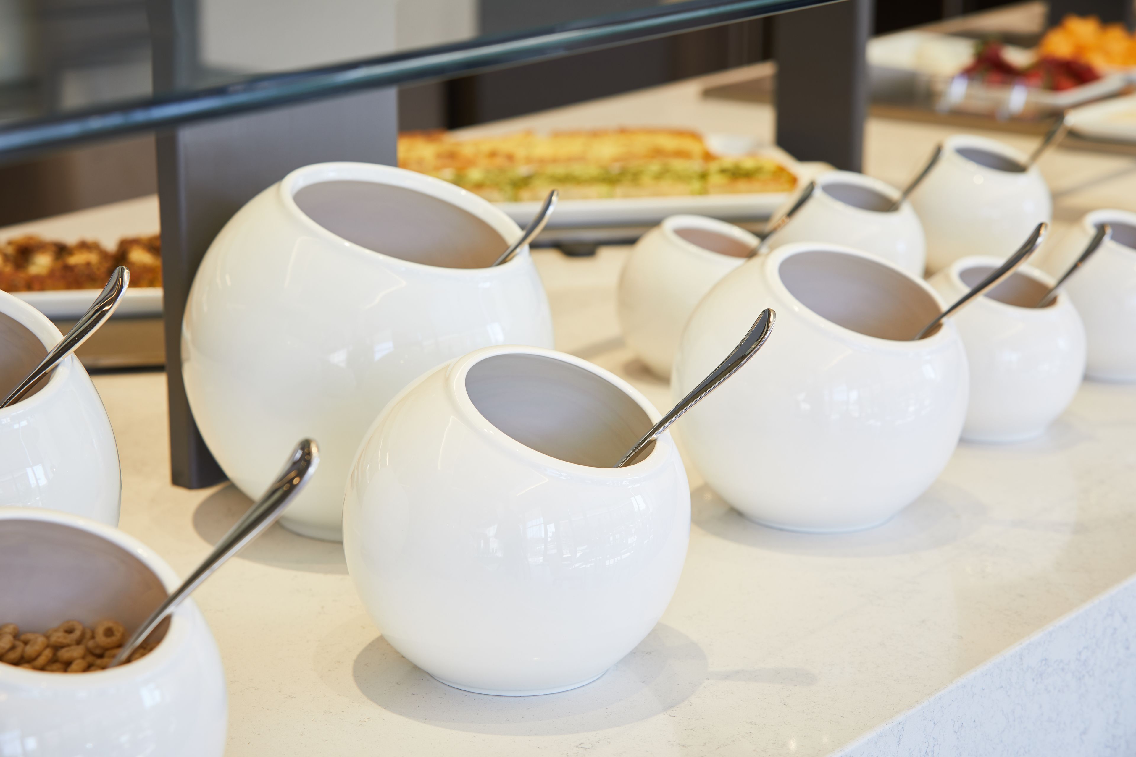 Café da manhã com buffet todos os dias (USD 20 por pessoa) 