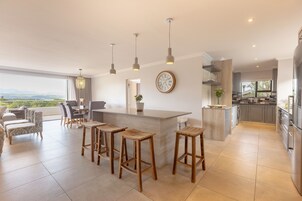 Penthouse de Luxo, 2 quartos | Refeições no quarto