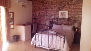 Quarto Executivo, 1 quarto | Cofre no quarto