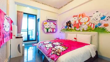 Quarto casal com design assinado | Escrivaninha, cortinas blackout, Wi-Fi de cortesia, roupa de cama