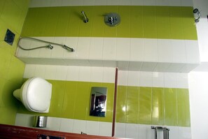 Um polibã, toalhas fornecidas 