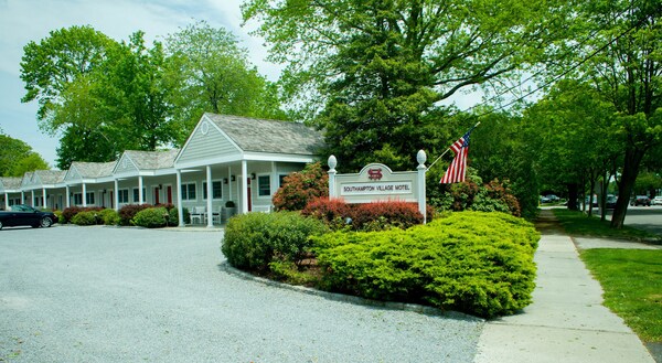 Southampton Village Motel - The Hamptons, NY