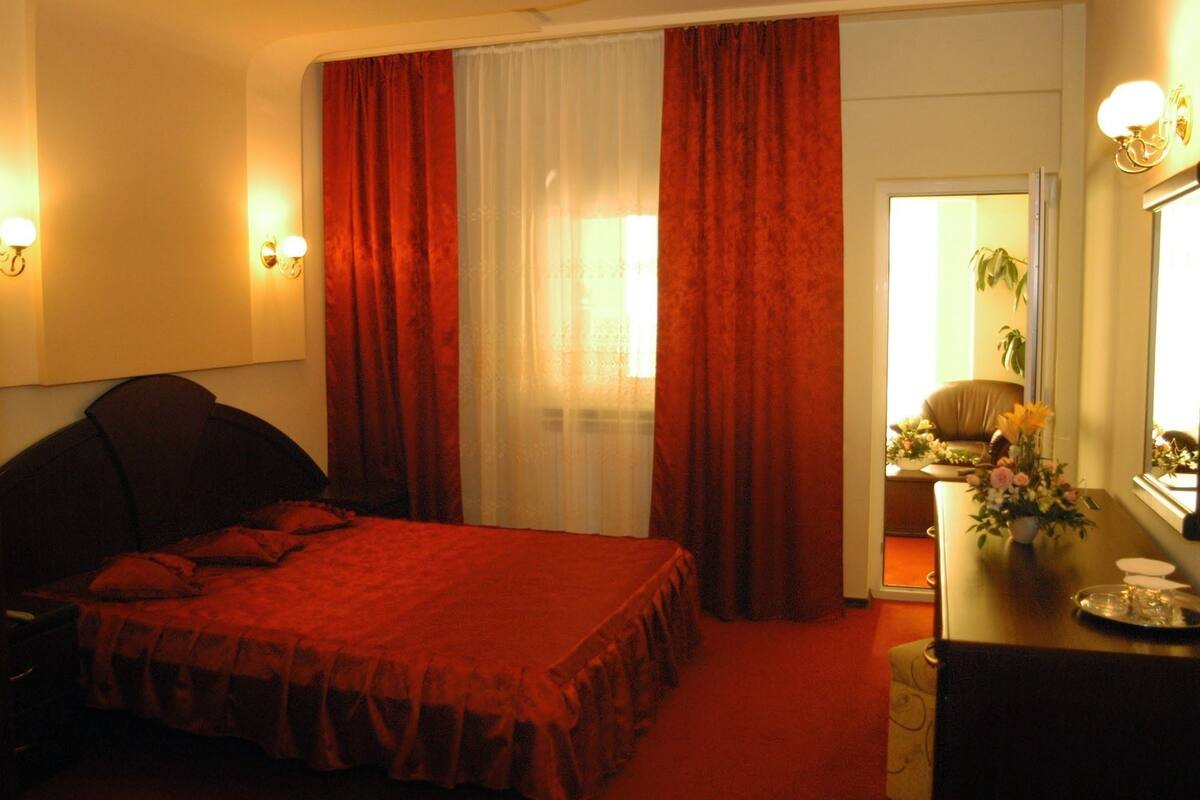 Suite | Minibar, cofre no quarto, secretária, ferro/tábua de engomar