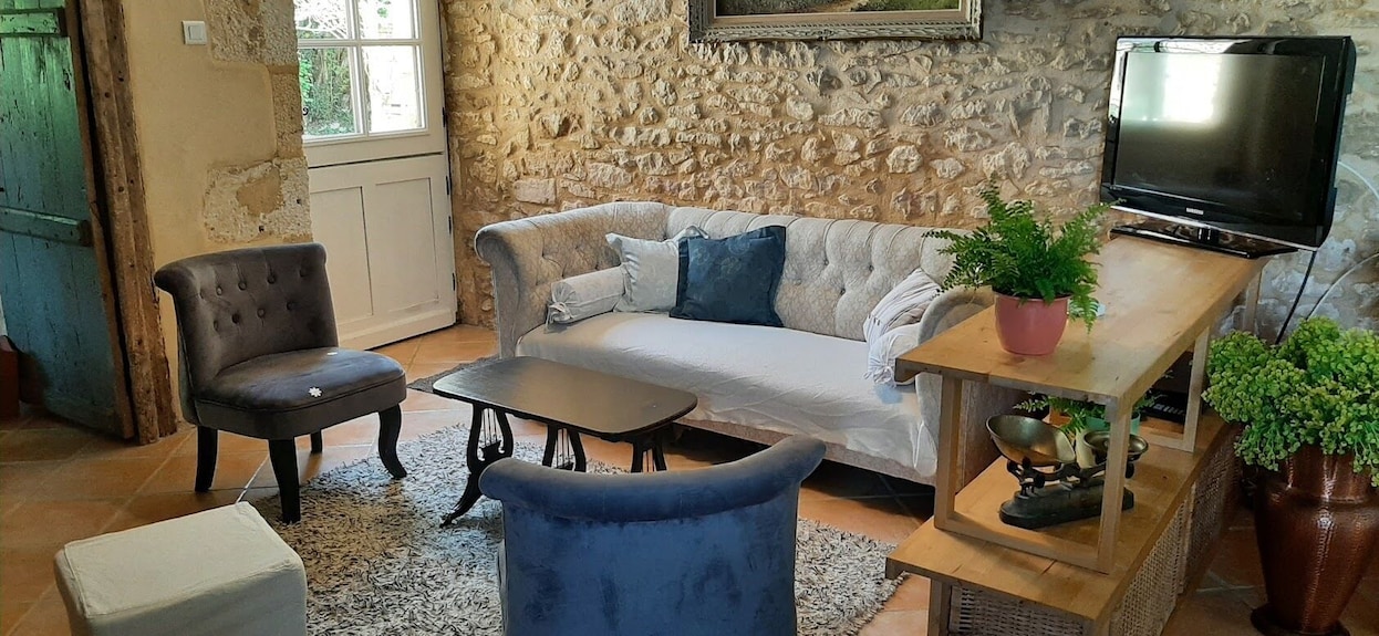 Perrot En Périgord : Charmant Huis Met Groot Zwembad - Lalinde