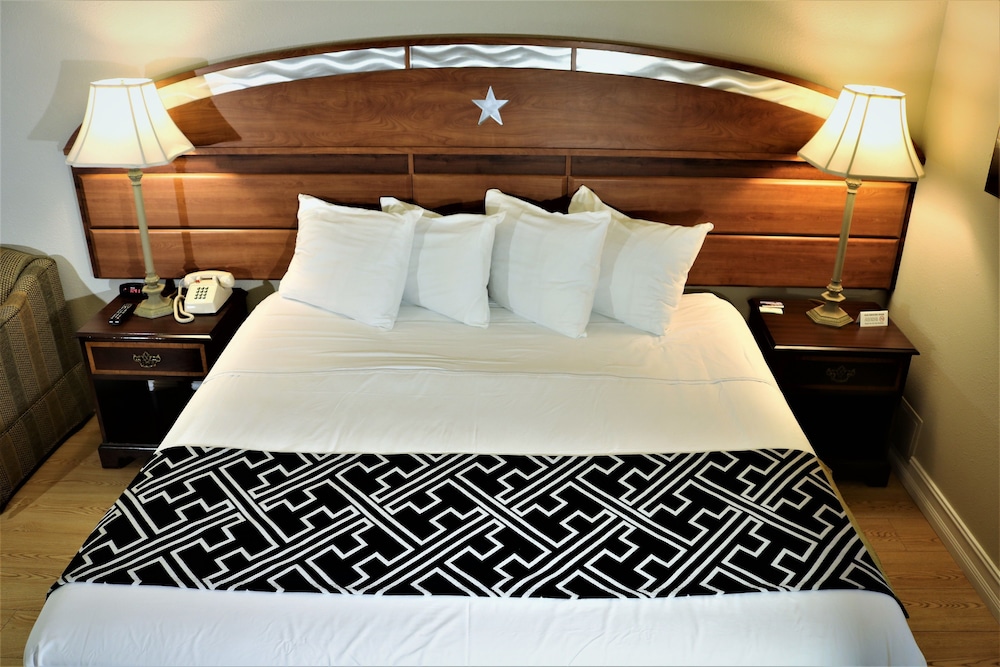 Monte Carlo Inn- Near Disney - Celebration, FL