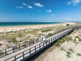 Na praia, praia de areia branca 