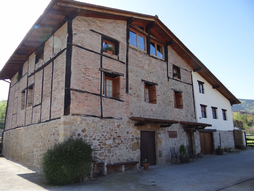 Agroturismo Y Apartamentos Ondarre - País Vasco