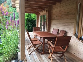 Chalé Familiar | Cortinas/cortinados opacos, berços/camas para crianças grátis 