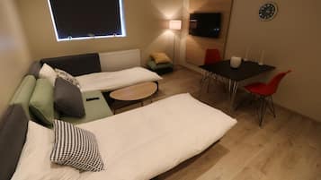Suite-Estúdio de Luxo | 1 quarto, roupa de alta qualidade, edredões de penas