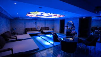 Sala(s) para tratamentos a casais, sauna, hammam, tratamentos corporais