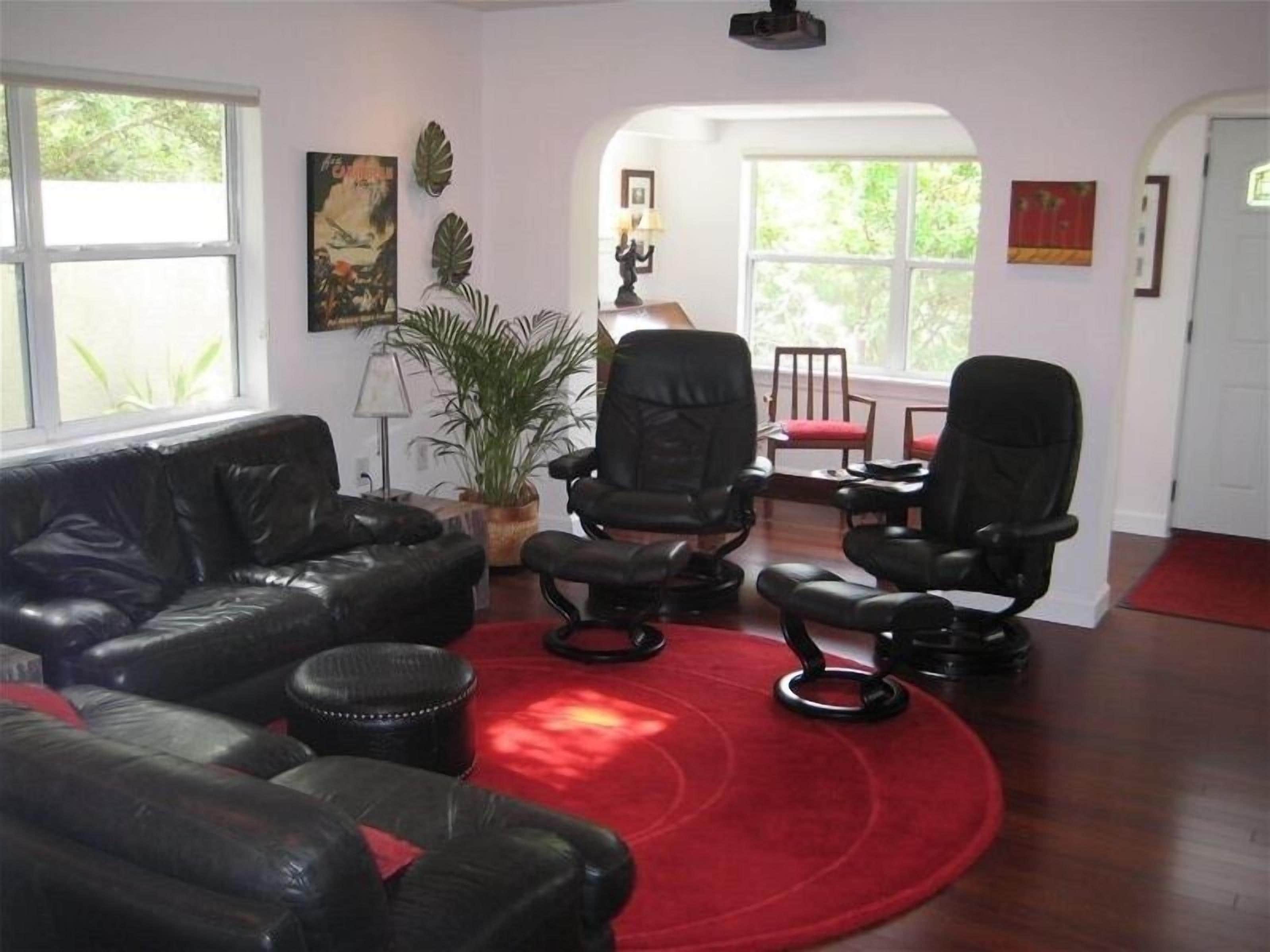 Tropical Paradise   Walk/bike Dtn
4 Mi> Lido Beach - 薩拉索塔