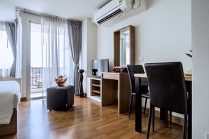 Standard A | Roupas de cama premium, cofres nos quartos, cortinas blackout
