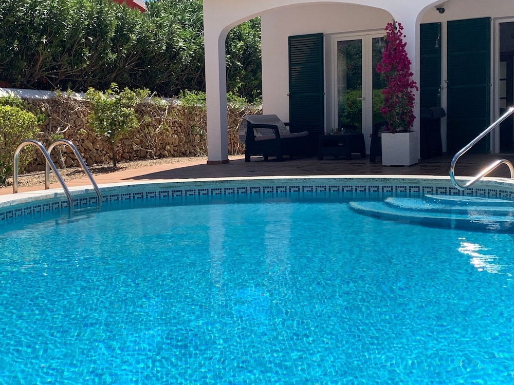 Hermosa Villa Con Piscina Privada Y Jardín Privado, ¡Encantadora Ubicación! - Menorca