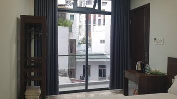 Escrivaninha, Wi-Fi de cortesia, roupa de cama