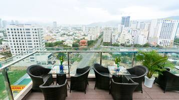 Bar junto à piscina