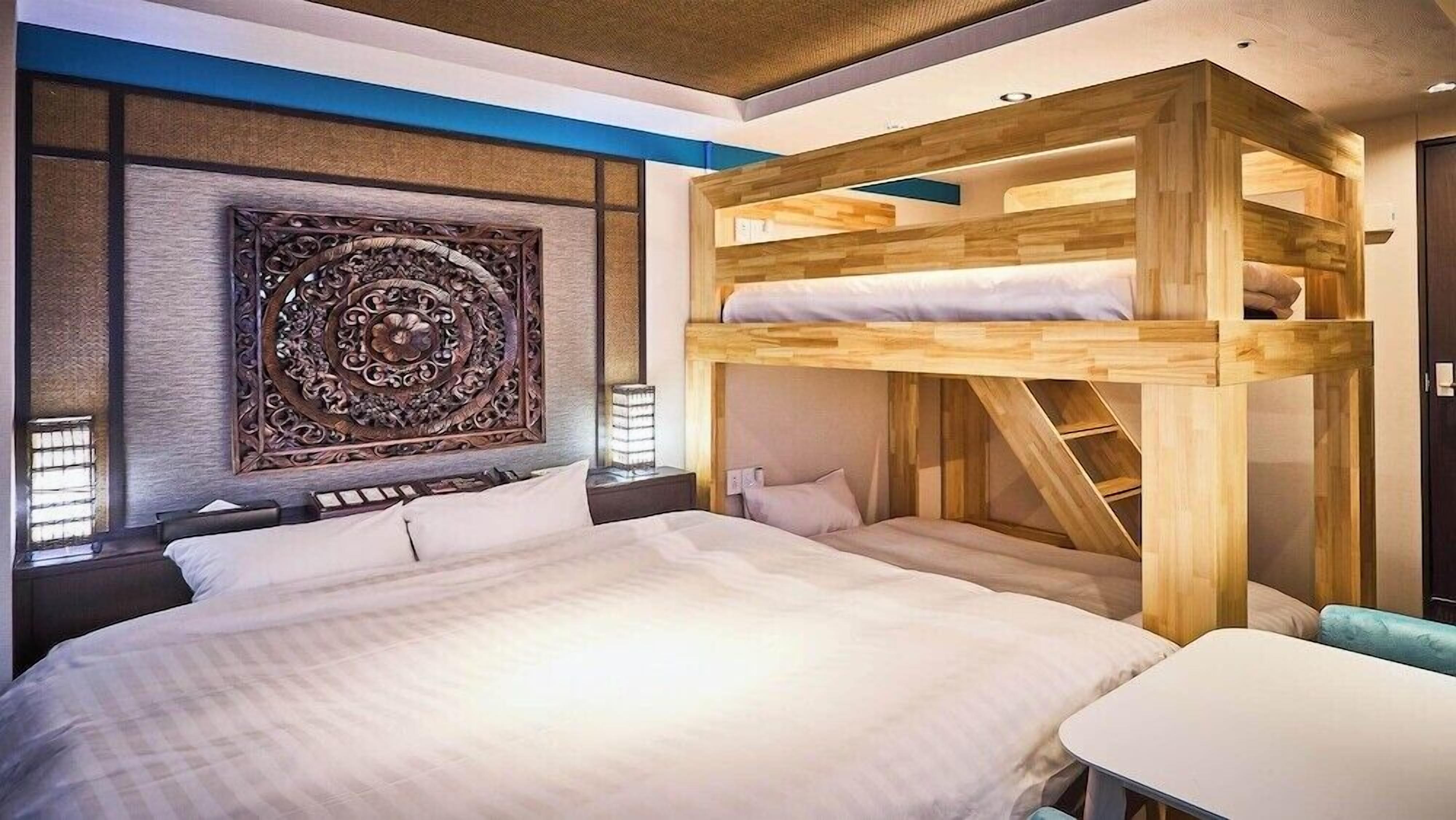 Quartos à prova de som, Wi-Fi de cortesia, roupa de cama
