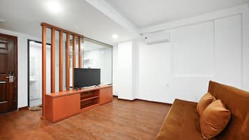 Quarto Duplo Premium | Secretária, cortinas/cortinados opacos, quartos insonorizados