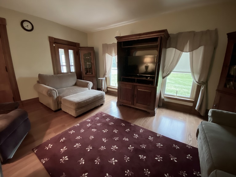 Dont Rough It When Youre Away From Home; Stay At The Elliott House. - Coles Creek State Park, Waddington