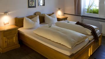 Quarto Duplo Standard, 1 quarto | Roupa hipoalergénica, secretária, Wi-fi grátis