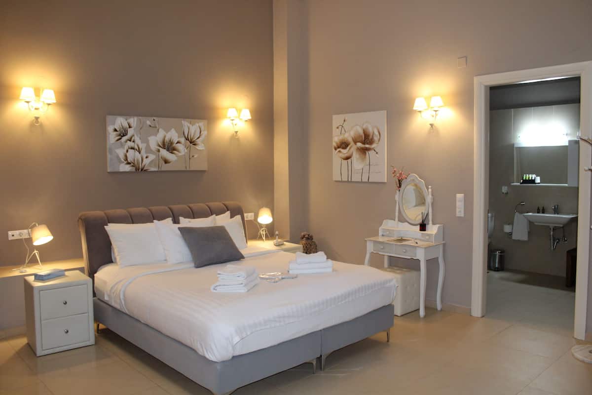 Suite Júnior, vista para o mar | Roupa de alta qualidade, edredões de penas, camas de colchão pillowtop