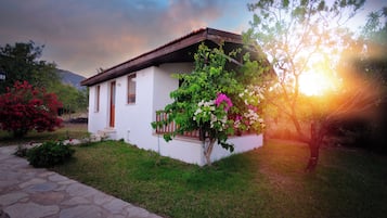 Bangalô | Espaço de trabalho para notebook, Wi-Fi de cortesia