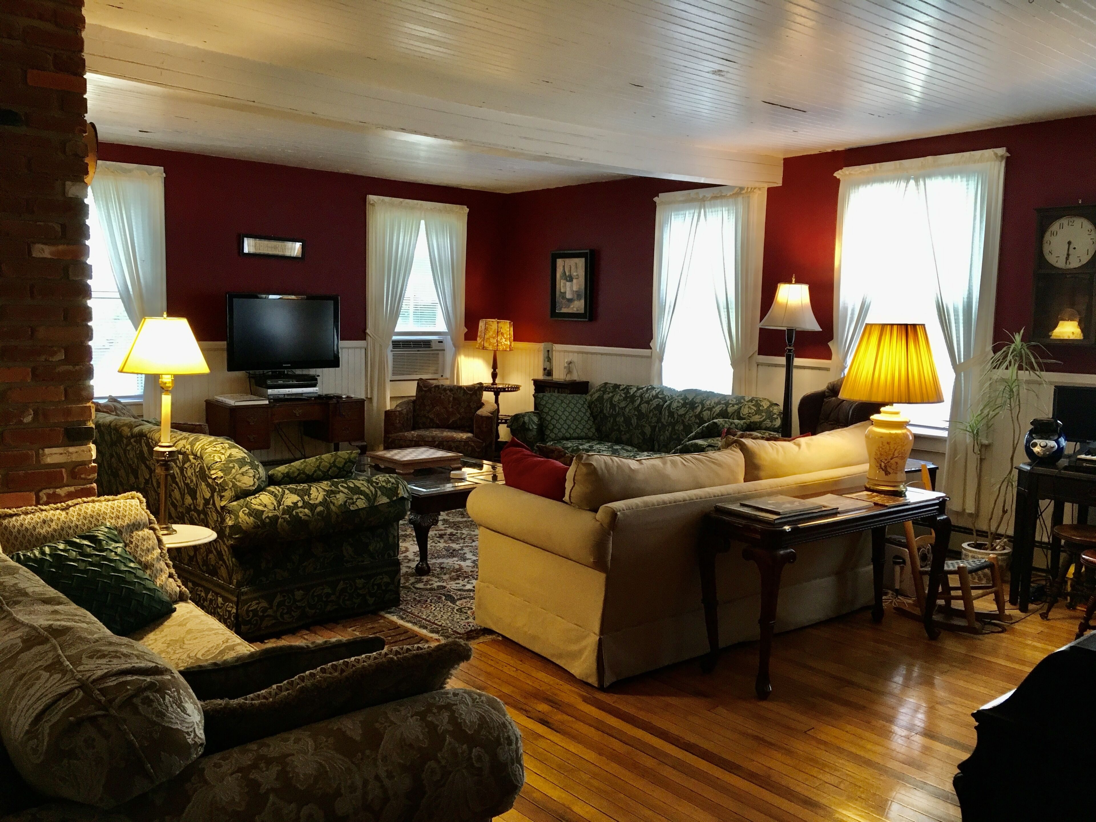 Γοητευτικό Stockbridge ιστορικό σπίτι μια πέτρες πέταξε μακριά από το Red Lion Inn - Stockbridge, MA