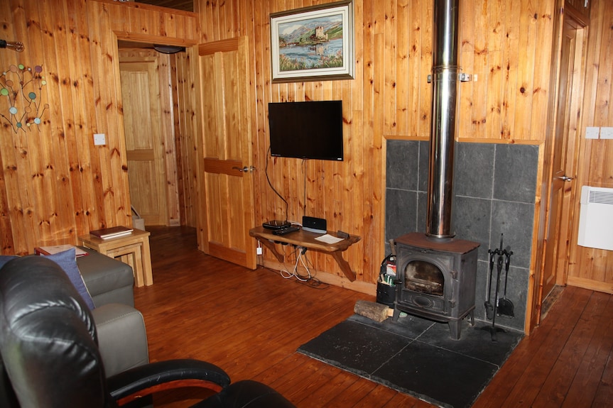 Beautiful Cabin With Electric Hot Tub, Wifi, Wood Burning Stove Close To Loch - Loch Awe