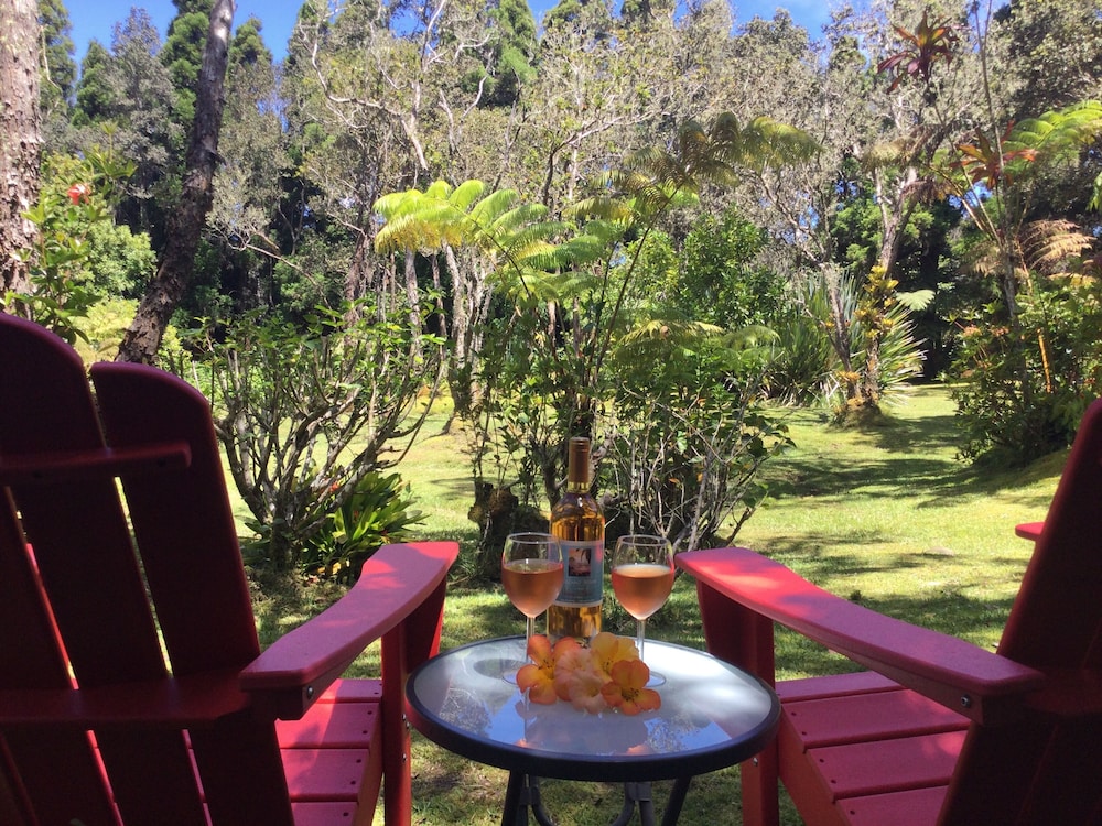 Hale 'Ohu Bed & Breakfast - Volcano, HI
