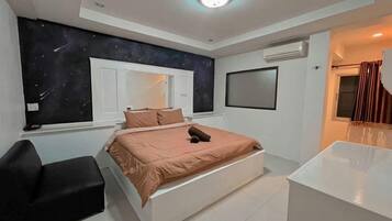 Quarto Standard | Cortinas/cortinados opacos, Wi-fi grátis