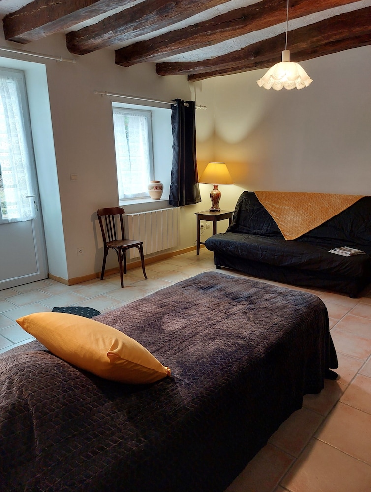 Au Coeur De La Nature Petit Gite D' Etape De 2 à 6 Personnes - Château-du-Loir