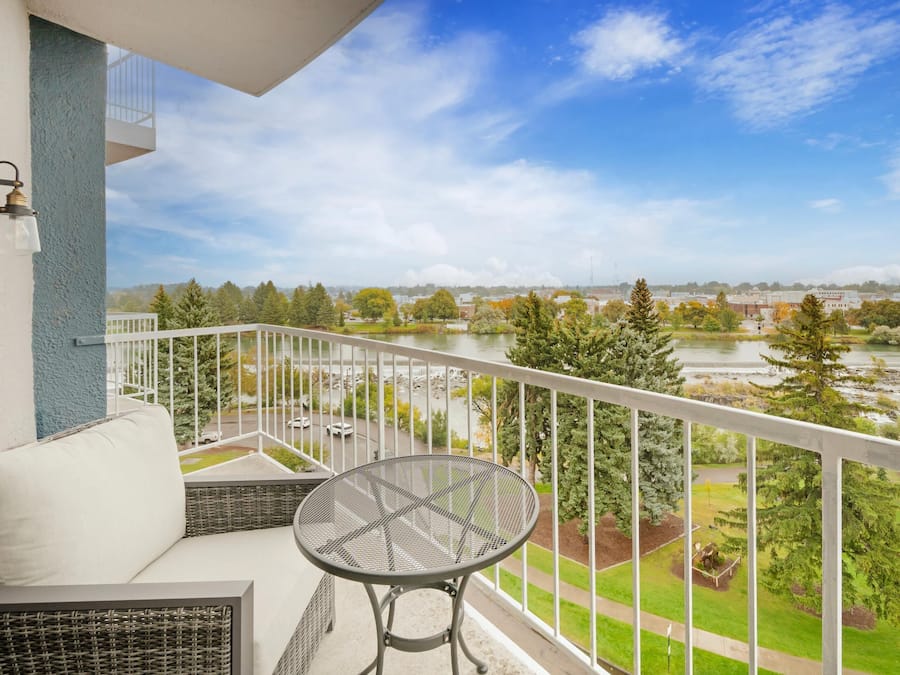 Quarto Standard, várias camas, não fumadores (2 Person Sofa bed) | Secretária, secretária adequada para computadores portáteis