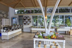 Pequenos-almoços, almoços, jantares servidos, cozinha turca 