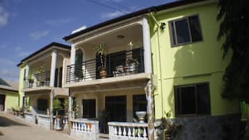 Fachada da propriedade