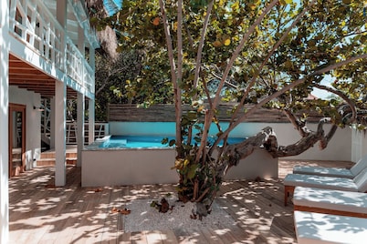 Sorobon Luxury Beach Resort