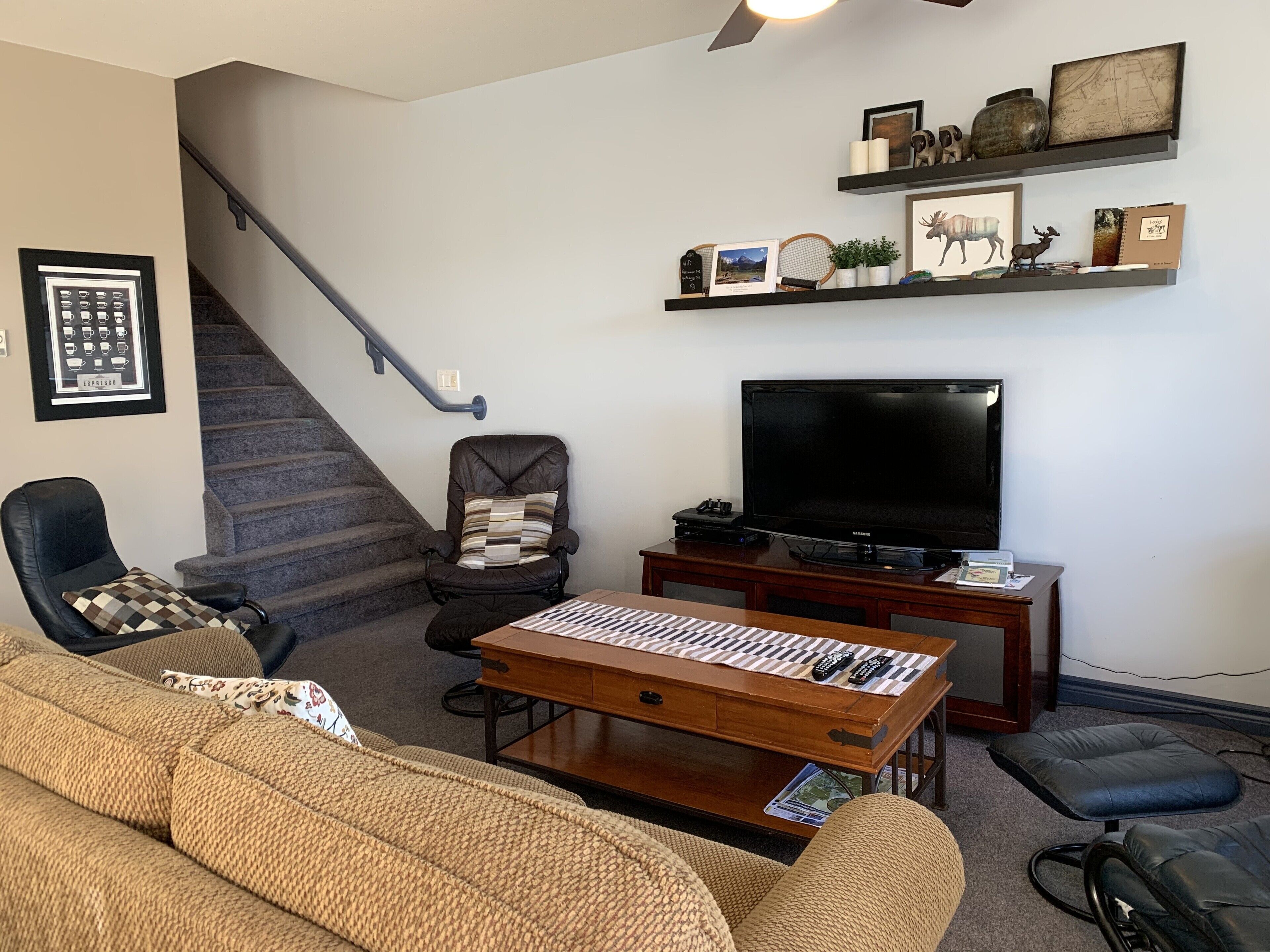 Fairmont Hot Springs Get-a-way - Escape With Ease - Fairmont Hot Springs, BC