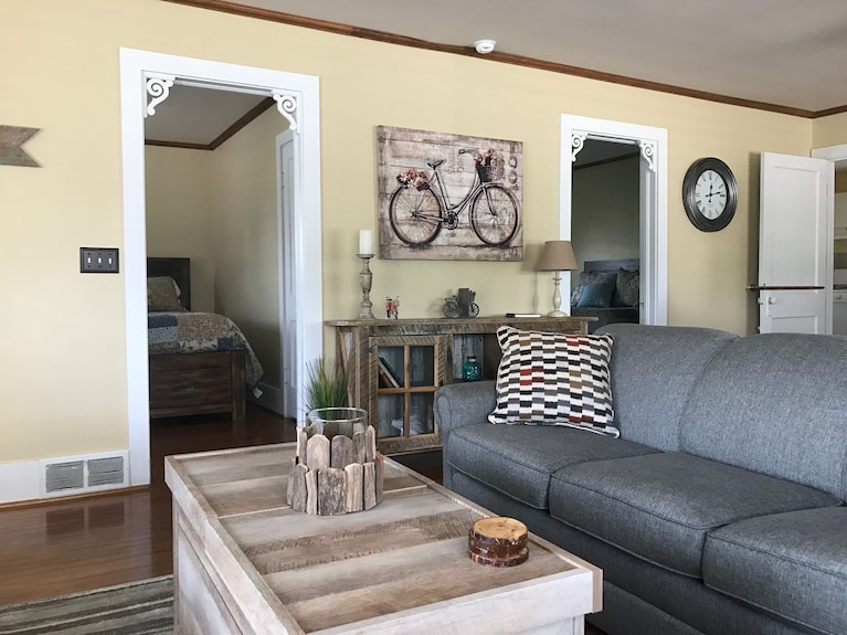 Huron Breeze Cottage - In The Heart Of Historic Mackinaw City - Mackinaw City, MI