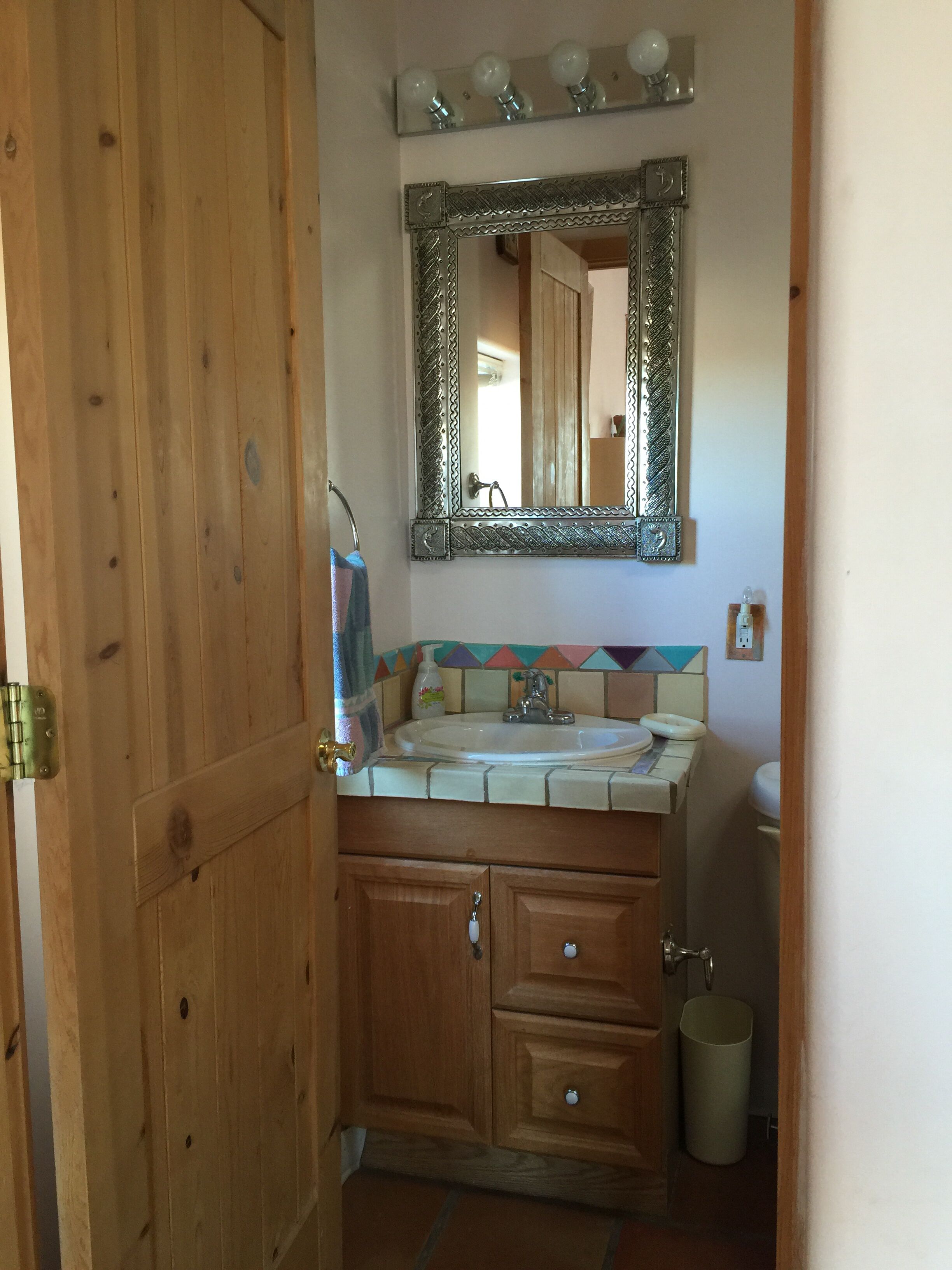 Kokopelli Suite -   A Sweet Efficiency With Views And Amenities On 5 Acres - Española, NM