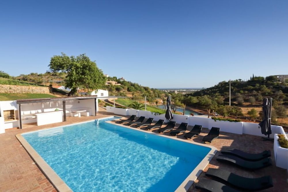 Majestueux Domaine Au Coeur De L'almancil. Grande Piscine Et Lac Avec Vue Sur La Mer - Algarve