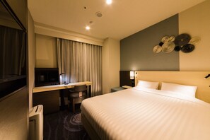 Secretária, ferro/tábua de engomar, Wi-fi grátis