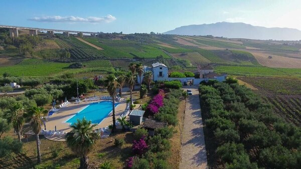 Fattoria Manostalla - Alcamo