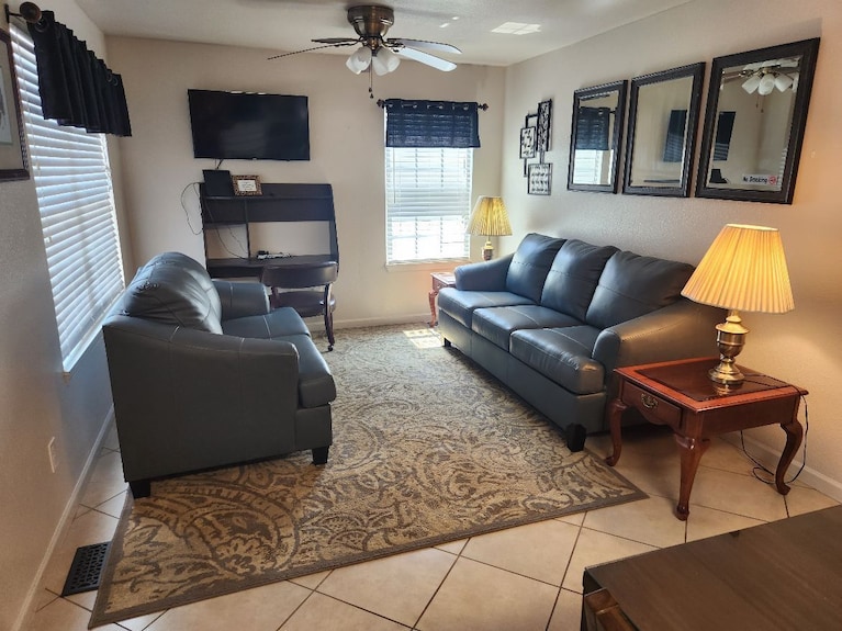 Central Knoxville Home - Discounts For Multi-week Stays - Knoxville, TN