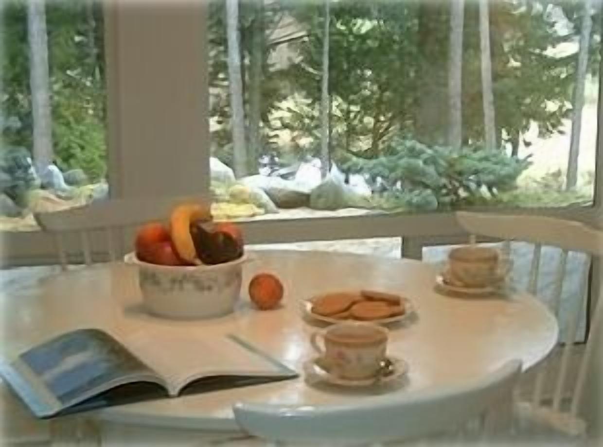 Sunny quiet self-contained patio suite near Ganges on Salt Spring ...