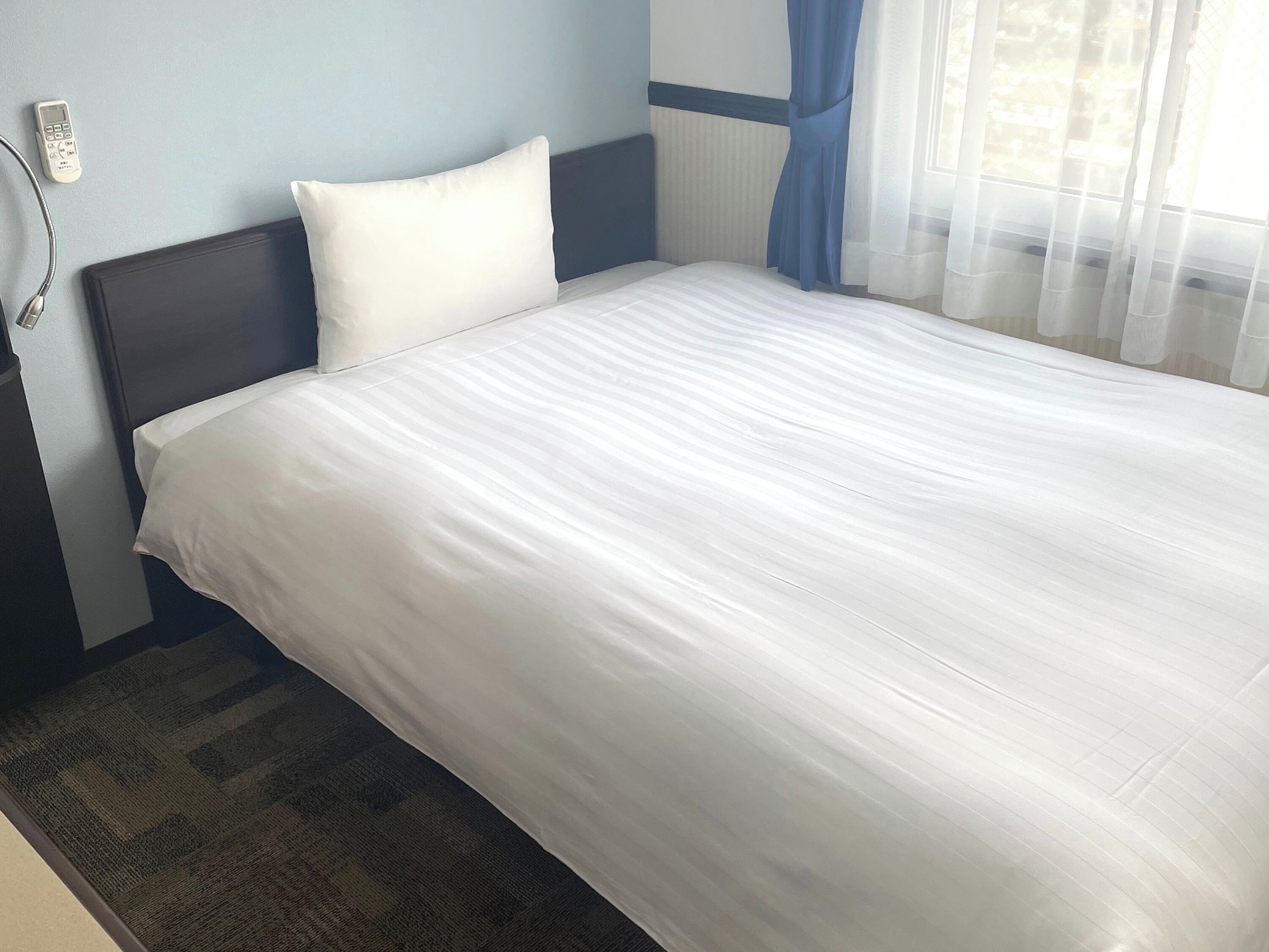 Escrivaninha, Wi-Fi de cortesia, roupa de cama