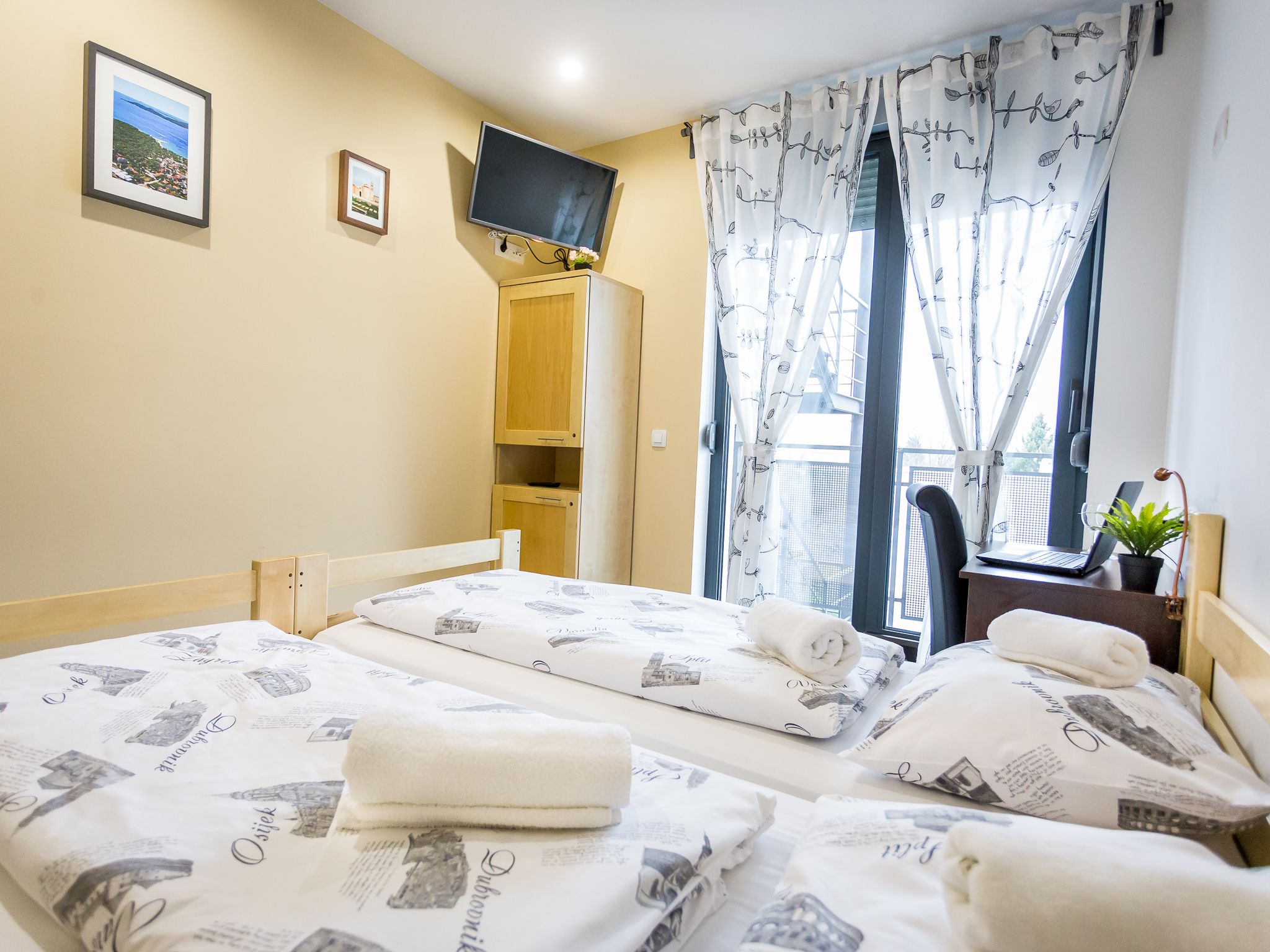 Quarto casal ou duplo standard | Sacada