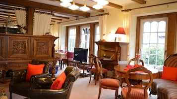 Café da manhã (EUR 12.50 por pessoa)