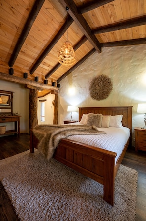 Casa de Campo Premium, 1 cama king-size, banheira de hidromassagem (Settlers Cottage) | Roupa de alta qualidade, ferro/tábua de engomar 