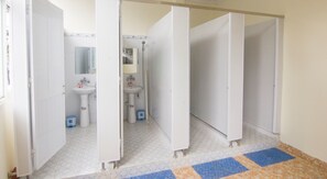 Um polibã, toalhas fornecidas