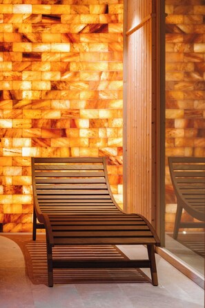 Sauna seca, banheira de hidromassagem, sauna a vapor