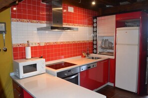 Apartamento família, 1 quarto, cozinha (Alcazar) | Cozinha privada | Toalhas de papel